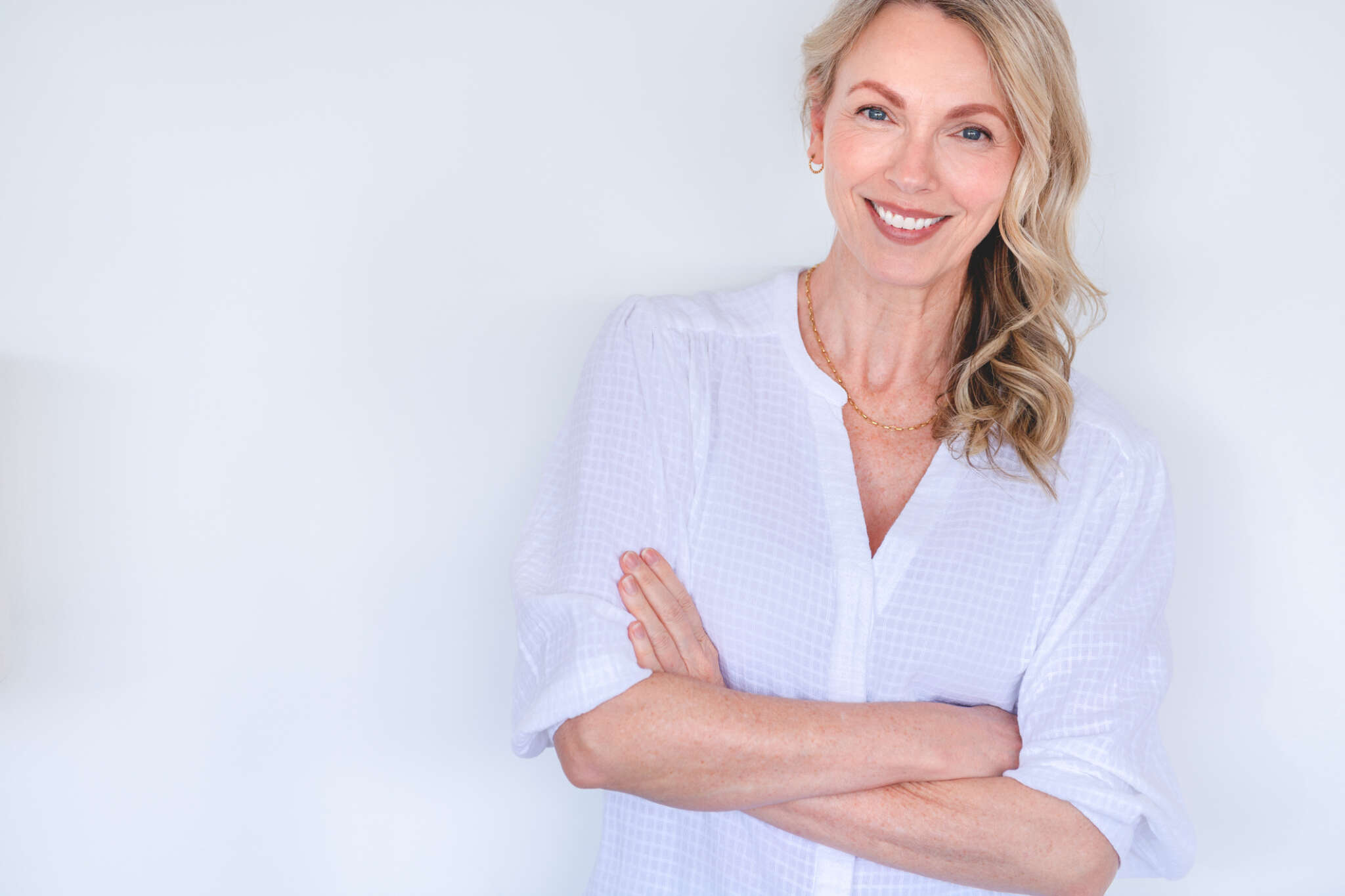 The Most Effective Way to Remove Saggy Jowls = FACELIFT - Dr. Cristina ...